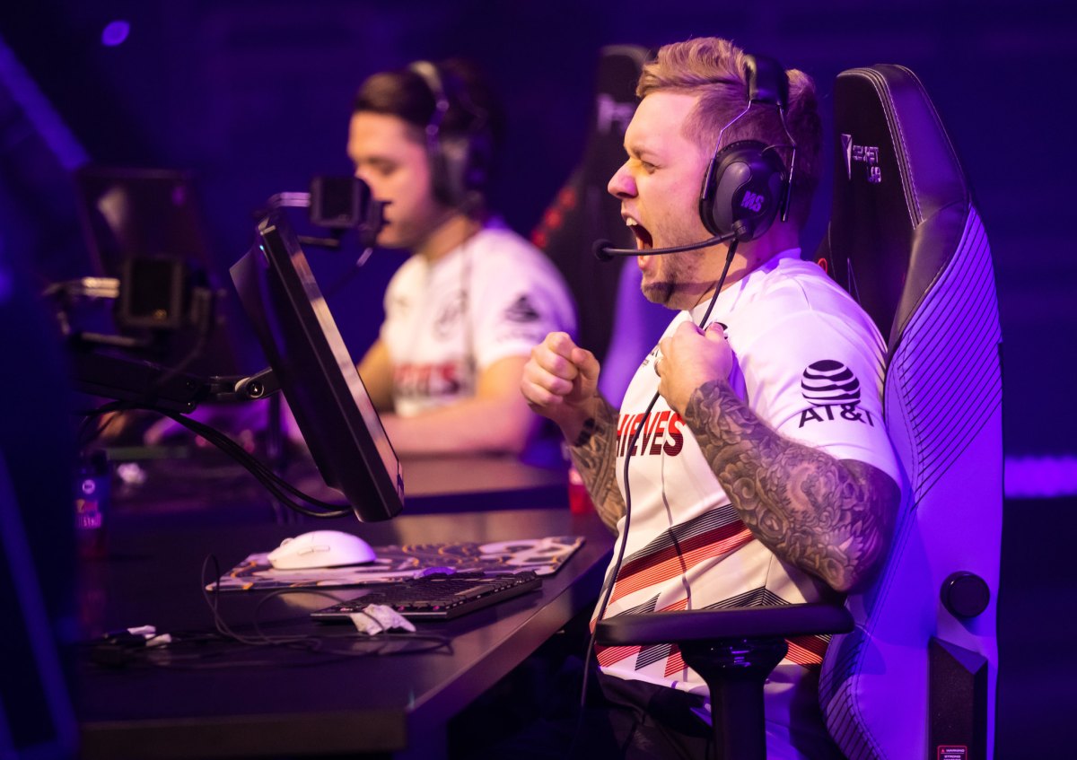 据报道，100 Thieves与VALORANT教练FrosT分道扬镳，Nit新万博app官方下载r0可能会考虑回归CS:GO - Dot电竞 ...